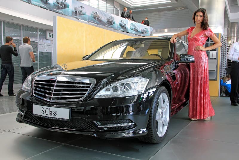 110 Girl Model Mercedes Benz Car Auto Show Stock Photos - Free ...