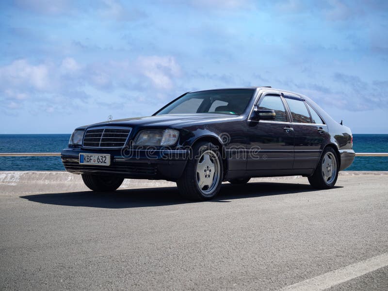1991 Mercedes-Benz S-Class Third Generation Editorial Image - Image of ...