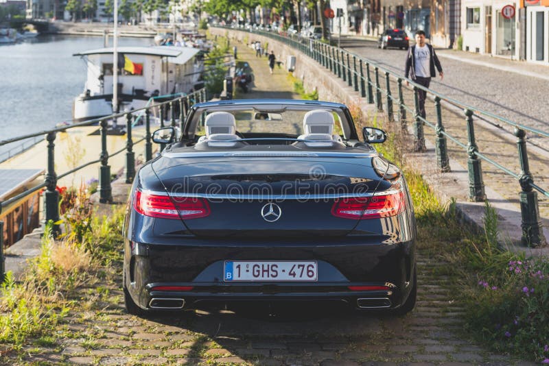 Mercedes-Benz S500 Convertible Editorial Photography - Image of seats ...