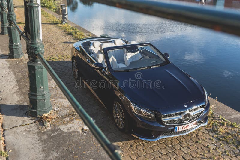 Mercedes-Benz S500 Convertible Editorial Image - Image of canal ...