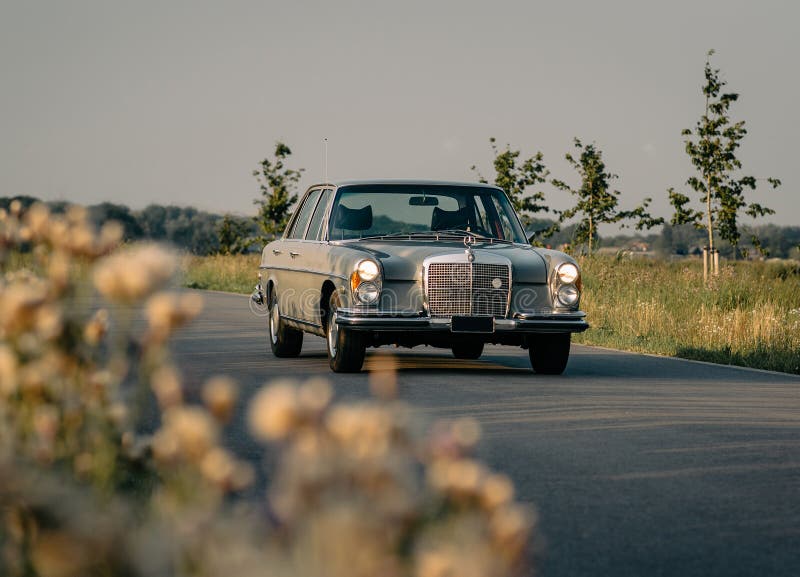 Mercedes Benz 280 SE Classic Car Editorial Photo - Image of engine ...