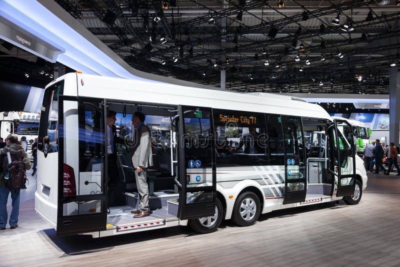 Mercedes Benz Sprinter City 77 Foto editorial - Imagen de furgoneta ...