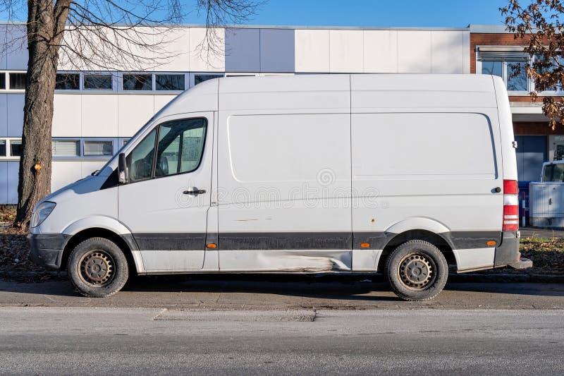 Mercedes-Benz Sprinter editorial photo. Image of sprinter - 365406331