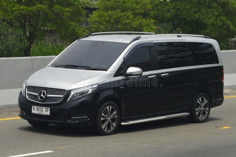 Mercedes Benz V220 editorial photography. Image of transportation ...
