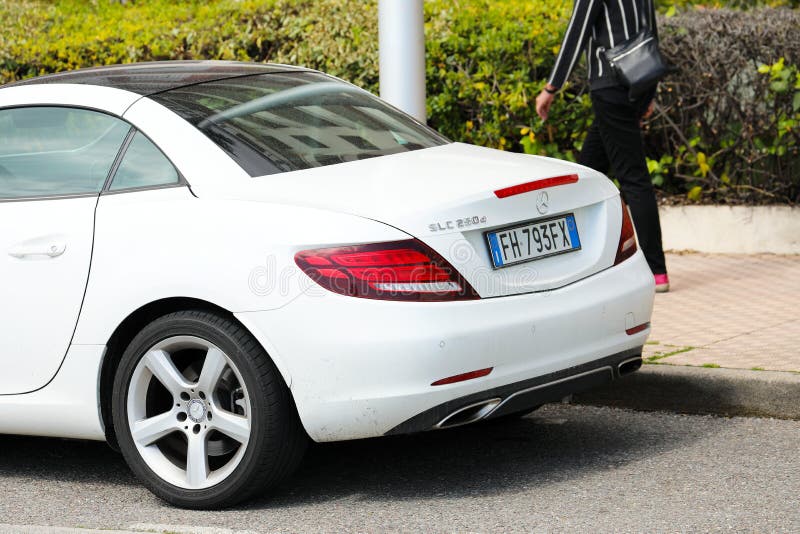 Mercedes blanco SLC 250D imagen de archivo editorial. Imagen de moderno ...