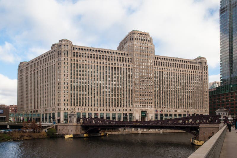 Merchandise Mart Building in Chicago - CHICAGO, USA - JUNE 11, 2019 ...