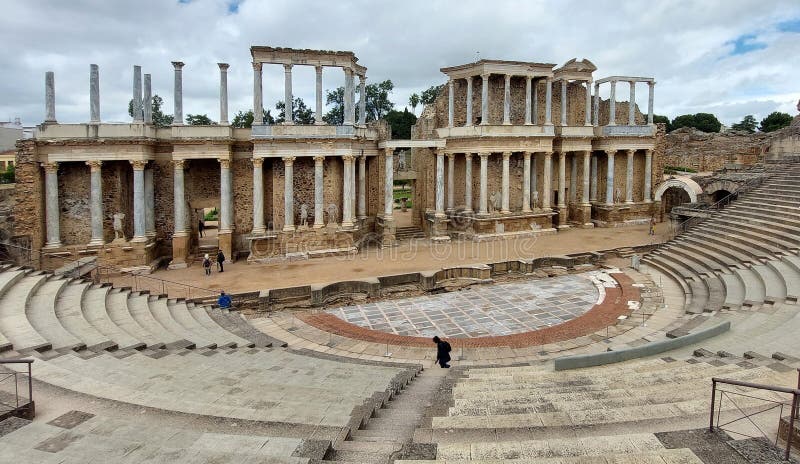 Merida amphitheatre stock image. Image of columns, renovations - 332533689