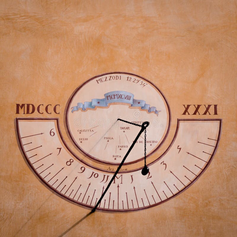 Meridiana Dipinta Sopra Una Parete Fotografia Stock - Immagine di ...
