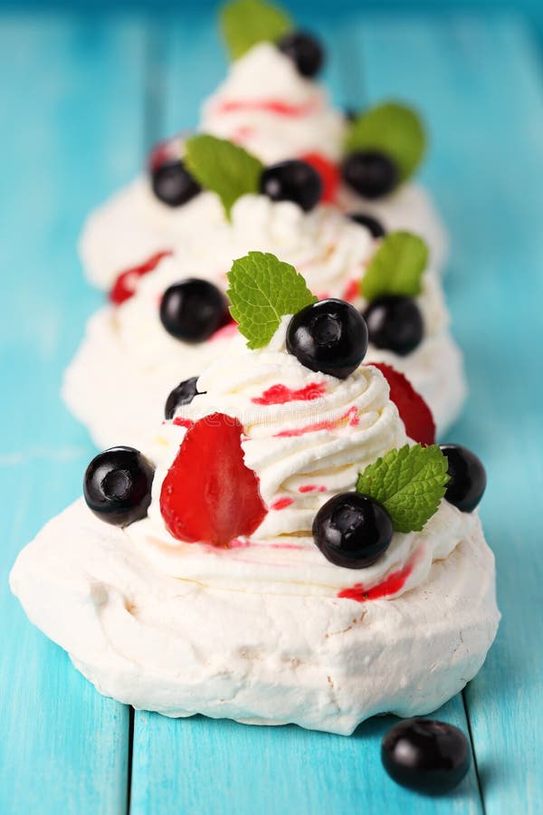 Meringue Pavlova with Fresh Berry Stock Photo - Image of diet, sauce ...
