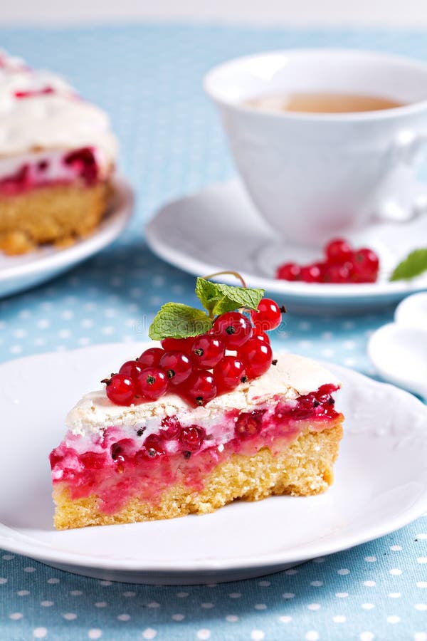 Meringue red currant cake stock image. Image of fresh - 36901883