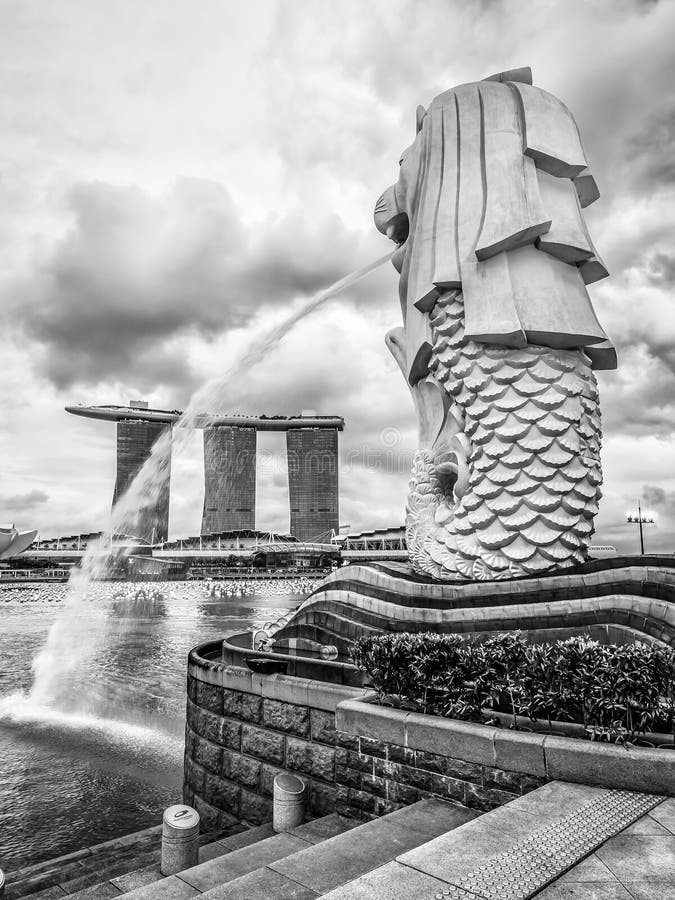 Merlion editorial image. Image of tower, reflection, travel - 36793030