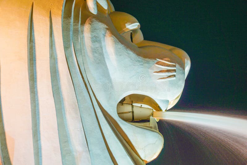 Merlion (Merlion Park) editorial photo. Image of park - 261491546