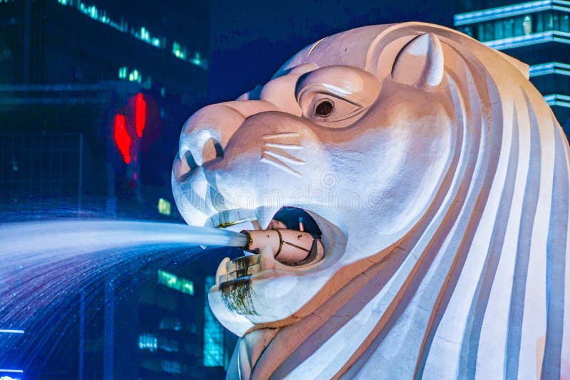 Merlion (Merlion Park) editorial stock photo. Image of merlion - 261492063