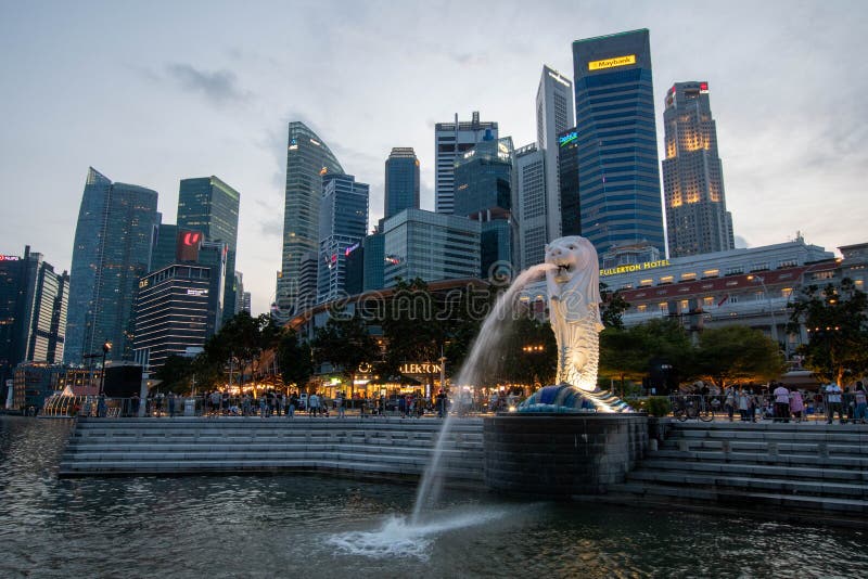 Merlion Singapore bay editorial photography. Image of waterfront ...