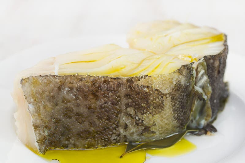 Merluzzo Bollito Con Olio D'oliva Immagine Stock - Immagine di piatto ...