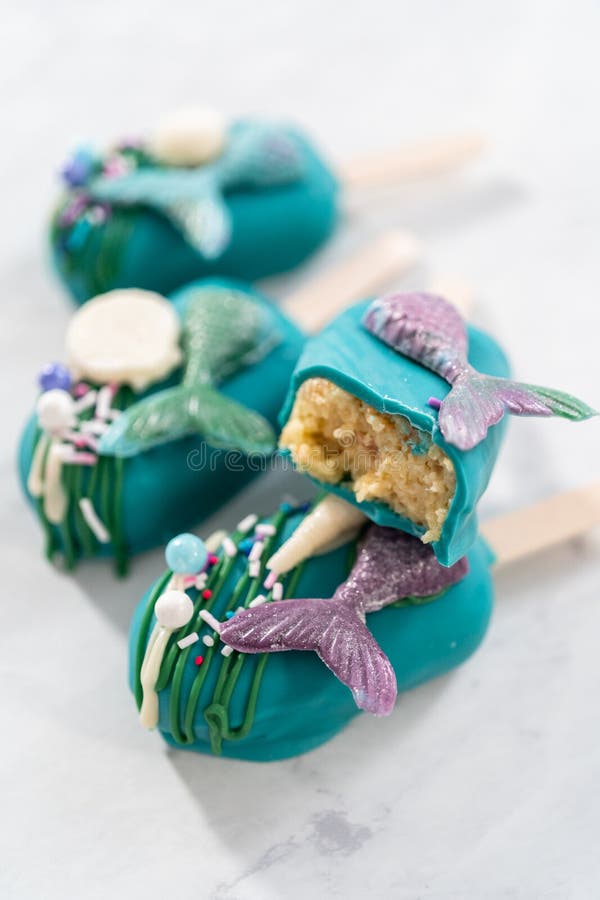 Mermaid cakesicles stock image. Image of seashell, pastry - 271275417