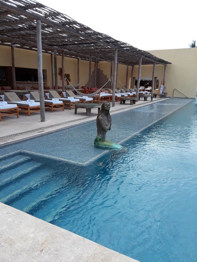 The Mermaid Pool, Blake Mere at the Roaches, in the Peak District ...