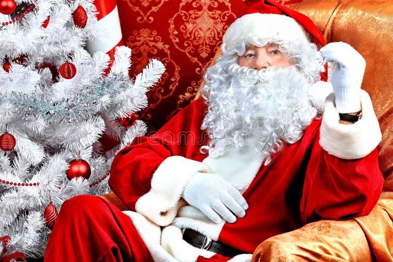 Santa Waves 2 editorial stock image. Image of macy, thanksgiving - 7355044