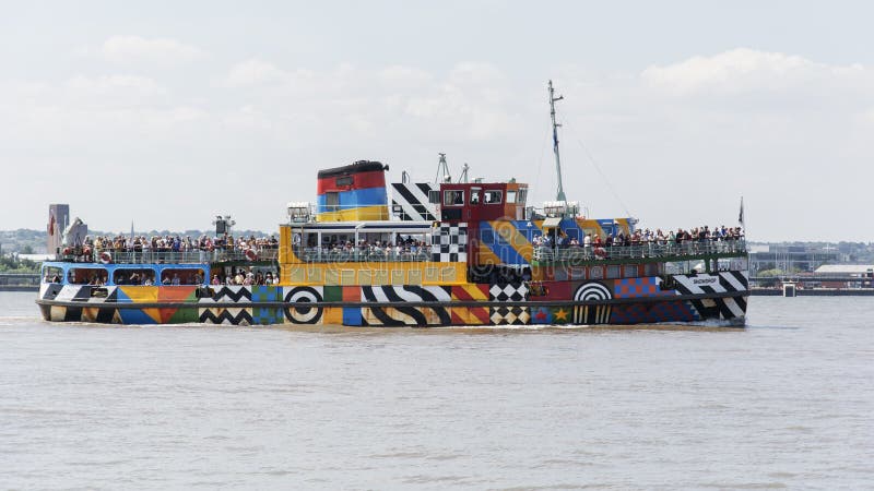 The dazzle Ship editorial photography. Image of scheme - 121509217