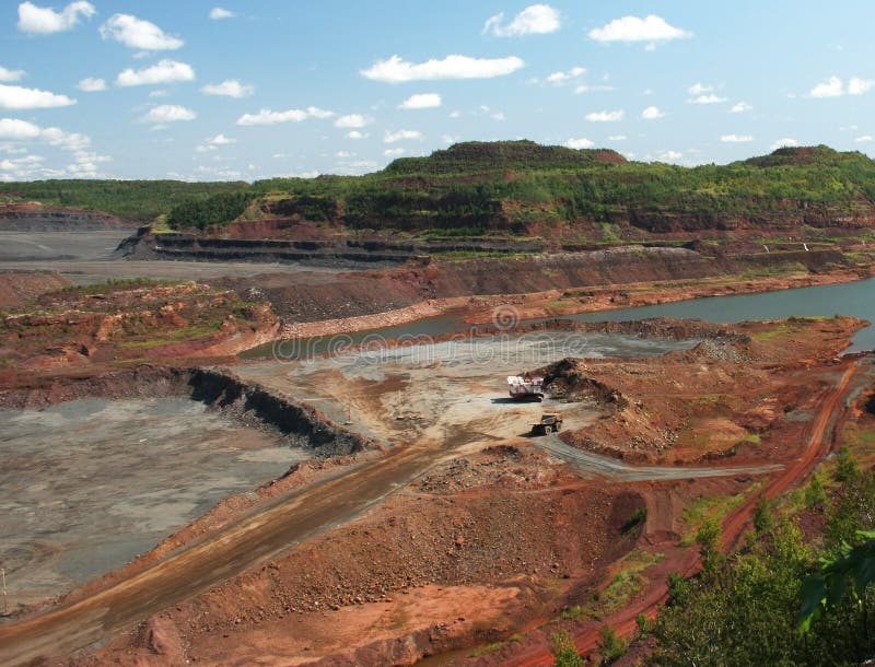 Iron ore mining stock image. Image of minerals, western - 28577889