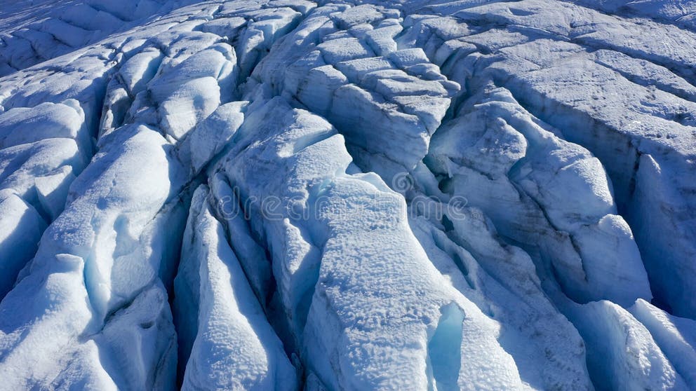 The Mesmerizing Display of Ice Patterns Found on the Surface of a ...