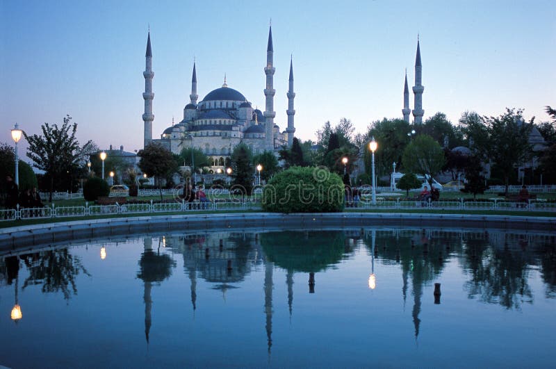 Mesquita azul 2 foto de stock. Imagem de arquitetura, curso - 582666