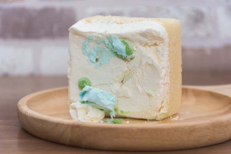 Messy cake after dropping stock image. Image of baked - 106492715