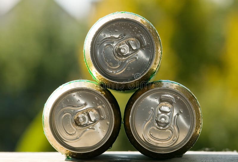 Metal beer can, unopened stock image. Image of full, booze - 41217357