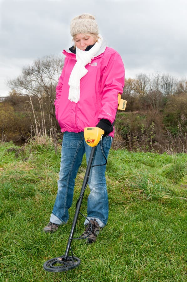 Metal detector editorial photo. Image of winter, search - 37682586
