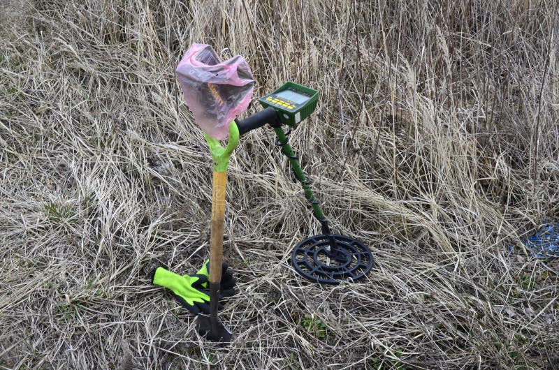 Metal Detector in the Field Ready To Work Editorial Stock Image - Image ...