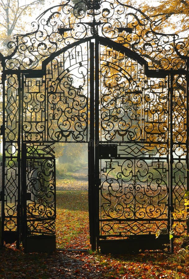 1,200+ Metal gate Free Stock Photos - StockFreeImages