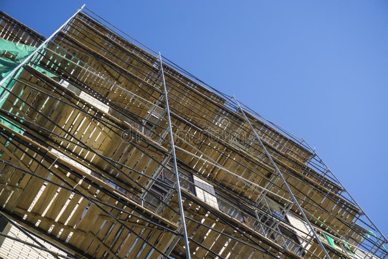 Metal Girder Extensive Scaffolding Providing Platforms for Stage ...