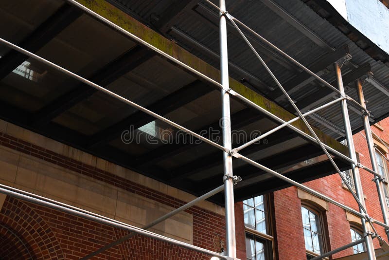 Metal Girder Extensive Scaffolding Providing Platforms for Stage ...