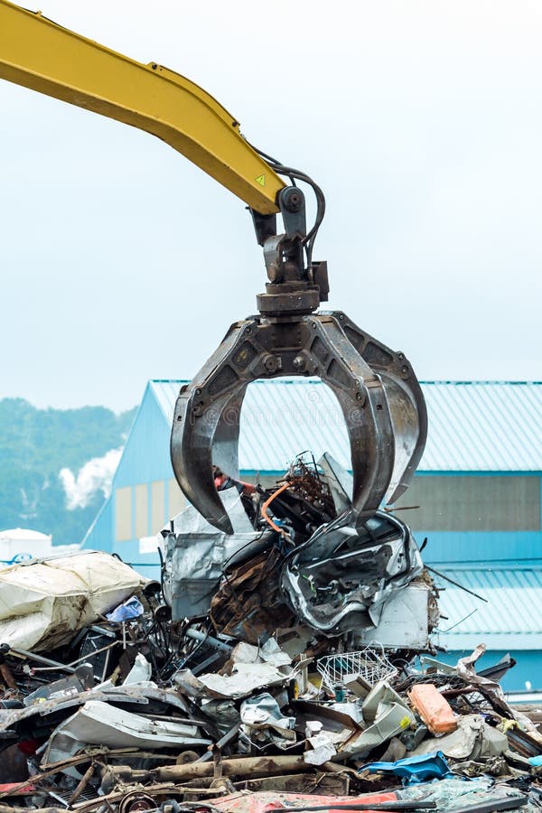913 Scrap Yard Crane Stock Photos - Free & Royalty-Free Stock Photos ...