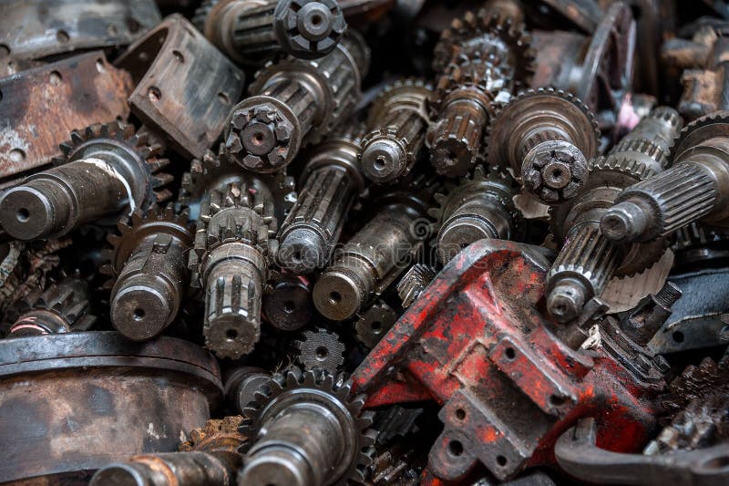 Metal Scrapyard, Engine Parts, Used Metal Gears. Used Engine Parts ...