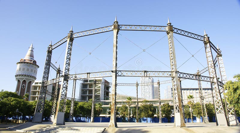 Metallic Circular Structure in the Park of Barceloneta Editorial ...