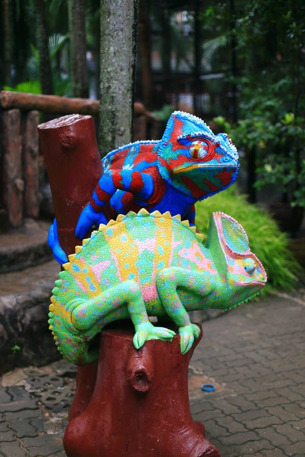 Metallic lizard statue stock image. Image of local, lizard - 58176655