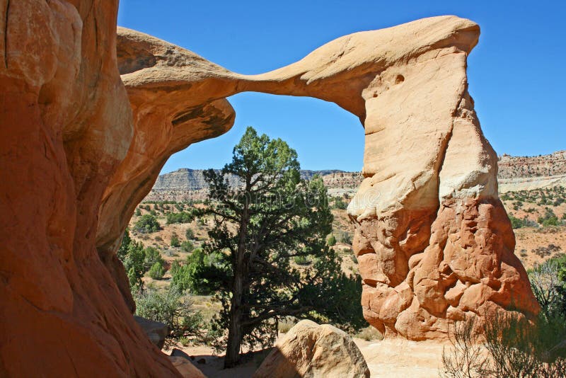 Metate Arch, Utah stock photo. Image of landscape, erosion - 30029564