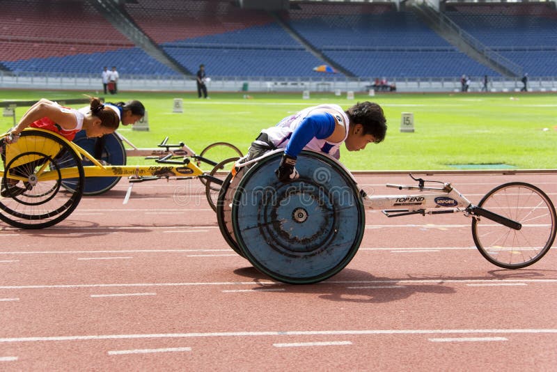 Meters Van Het Ras Van De Rolstoel Van Vrouwen 100 Redactionele Stock ...