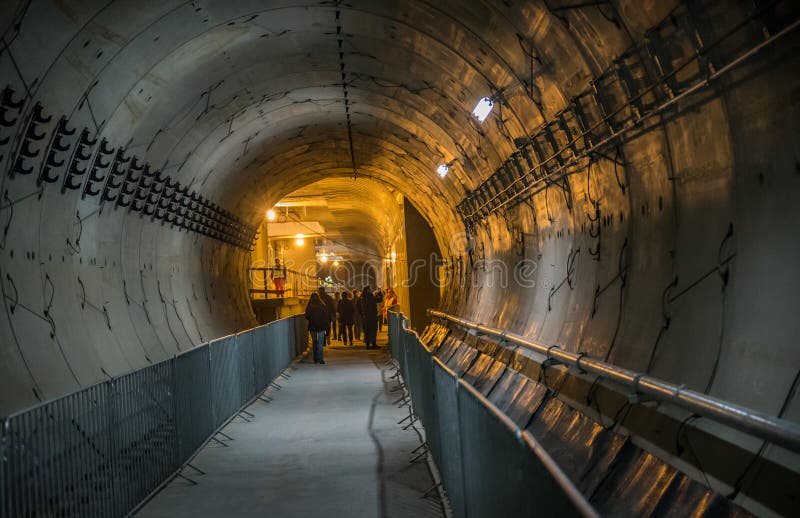 Metro Arbeitet an Abschnitt Drumul Taberei, Bukarest Redaktionelles ...