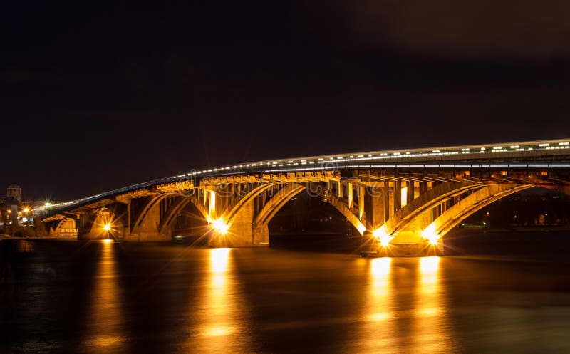 Night scene of Lihu Bridge stock photo. Image of color - 18557202