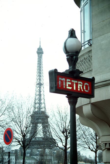 Metro entrance sign editorial photo. Image of paris, france - 1463866