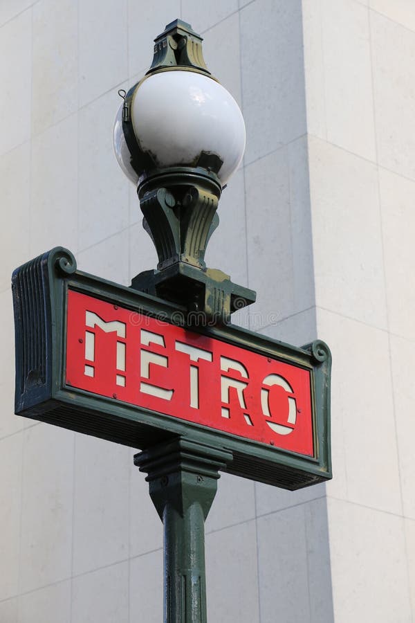 Metro of Paris editorial stock image. Image of fast, capital - 69675859