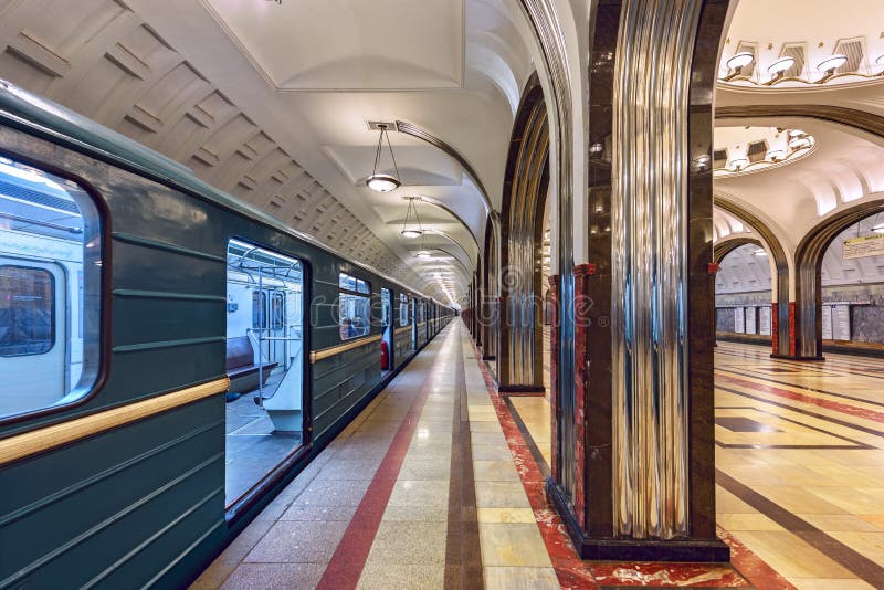 Metro Post Mayakovskaya Moskou, Rusland Redactionele Stock Foto - Image ...