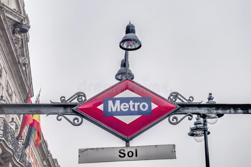 Metro Sign at Madrid, Spain Editorial Stock Photo - Image of madrid ...