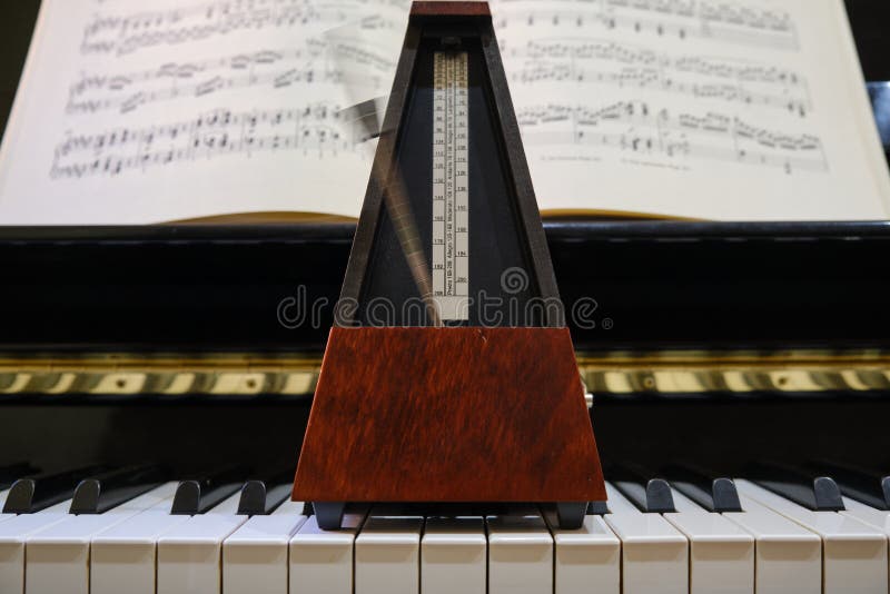 293 Music Notes Motion Stock Photos - Free & Royalty-Free Stock Photos ...