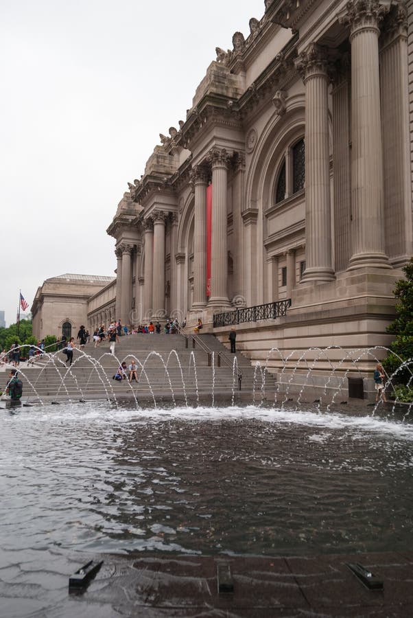 Metropolitan Museum, NYC editorial stock image. Image of city - 84839849