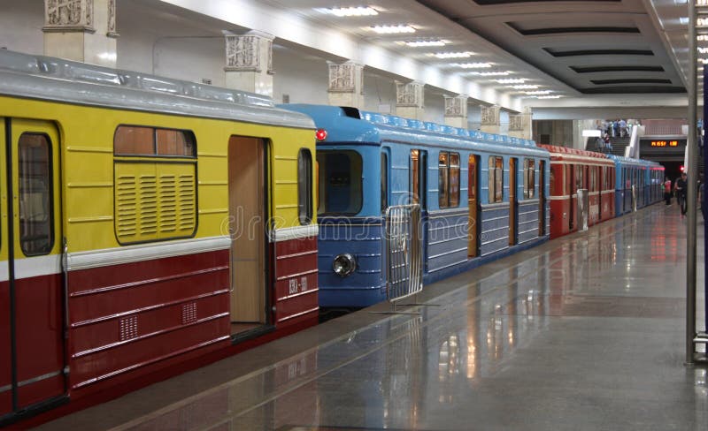 Metrotrain 81-714 717 "Nomernoy" Editorial Stock Photo - Image of ...