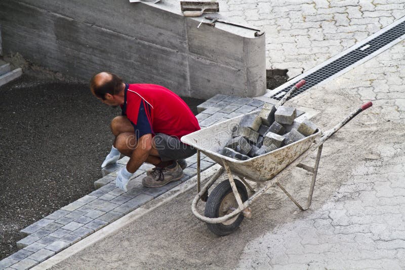 Metselaar stock foto. Image of patio, tegels, werk, vloer - 21477606
