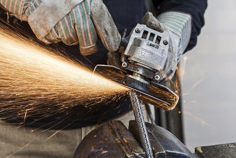 Meulage image stock. Image du lumineux, image, rectifieuse - 9019271